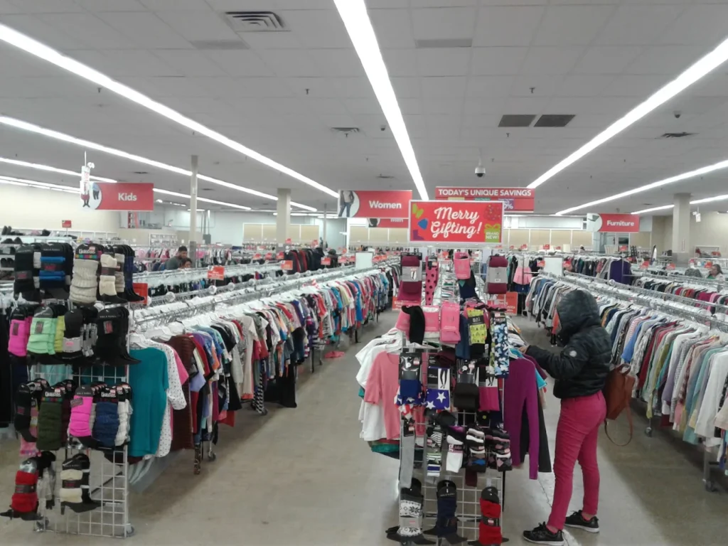 Top 30 Best Thrift Stores in Chicago - Country Club Magazine
