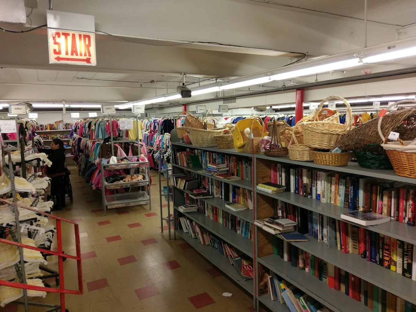 Top 30 Best Thrift Stores in Chicago - Country Club Magazine